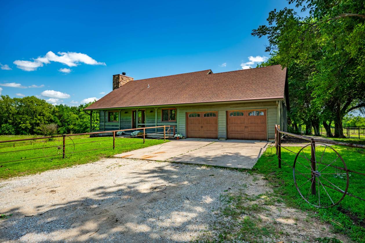 Horse Property For Sale in Kansas, Horse Ranches & Farms For Sale in KS