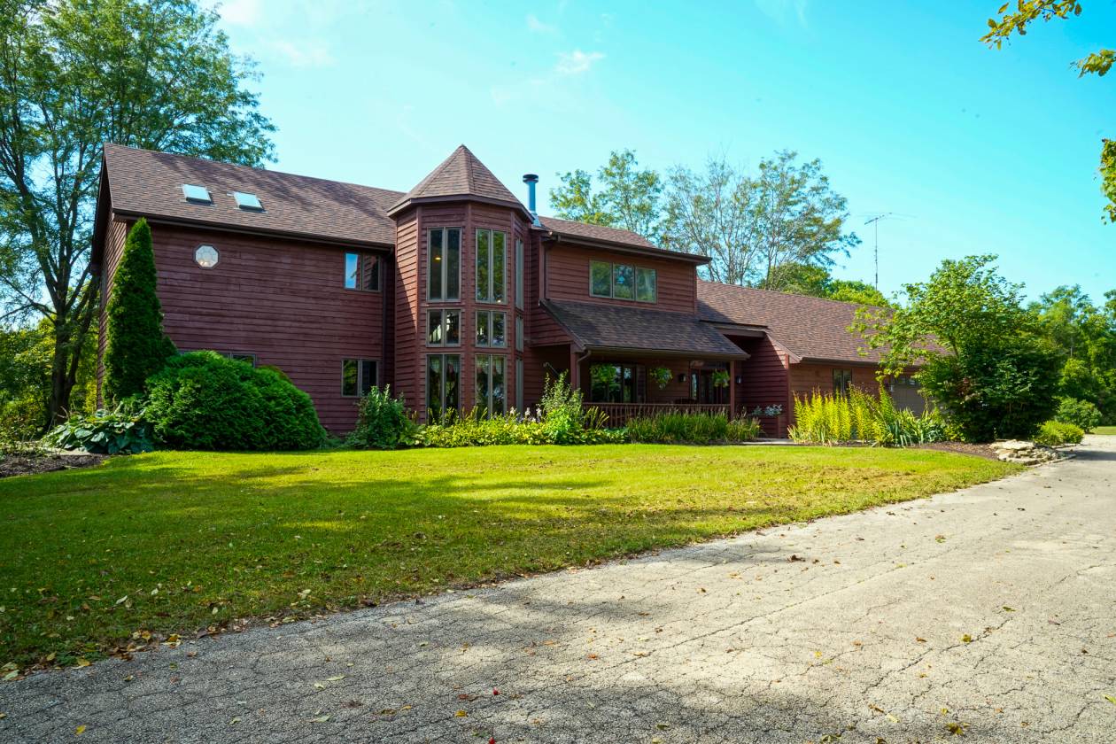 10 Acre property custom home shed with horse stall | Morris, Grundy ...
