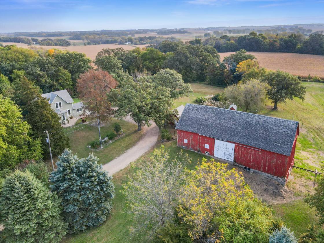 12-Arce homestead with 1900 custom remodeled home | Albert Lea ...