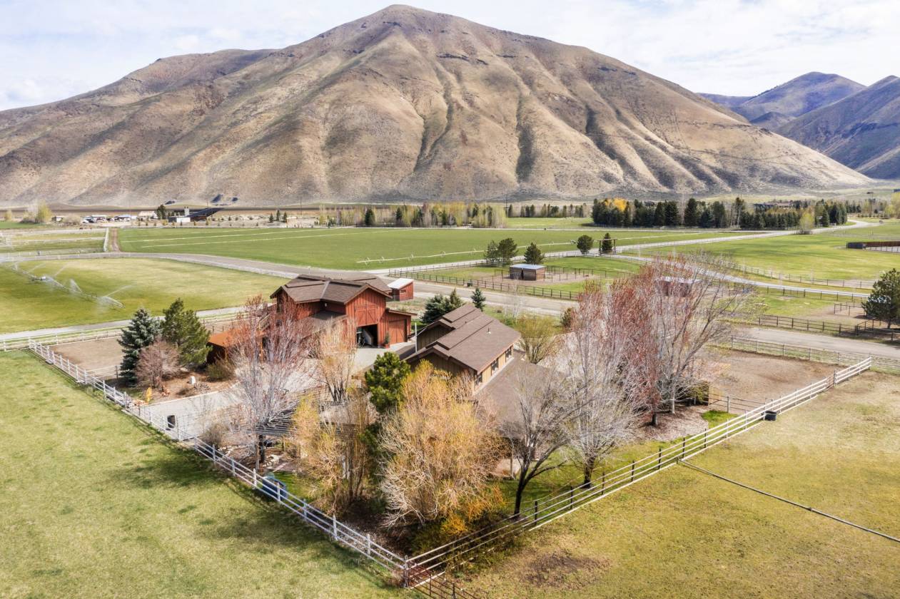 Sun Valley Area Ranchette in Bellevue Farms | Bellevue, Blaine County ...
