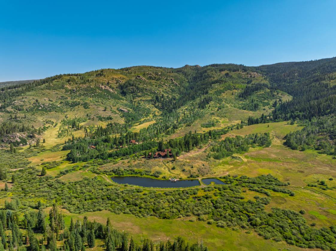 Mountain Modern Rustic Estate on Emma Lake | Oak Creek, Routt County ...