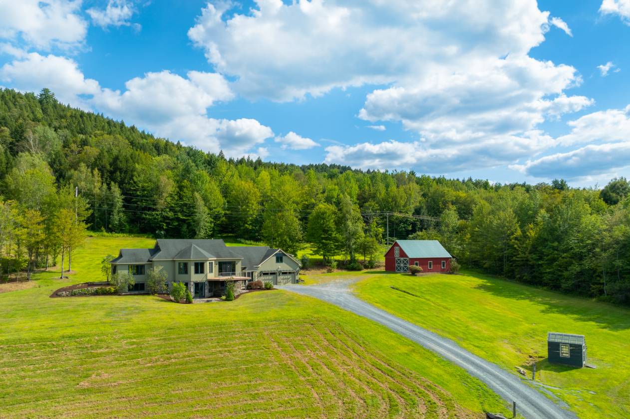 35 ACRE QUECHEE ESTATE! | Hartford, Vermont | Equestrian Property ...